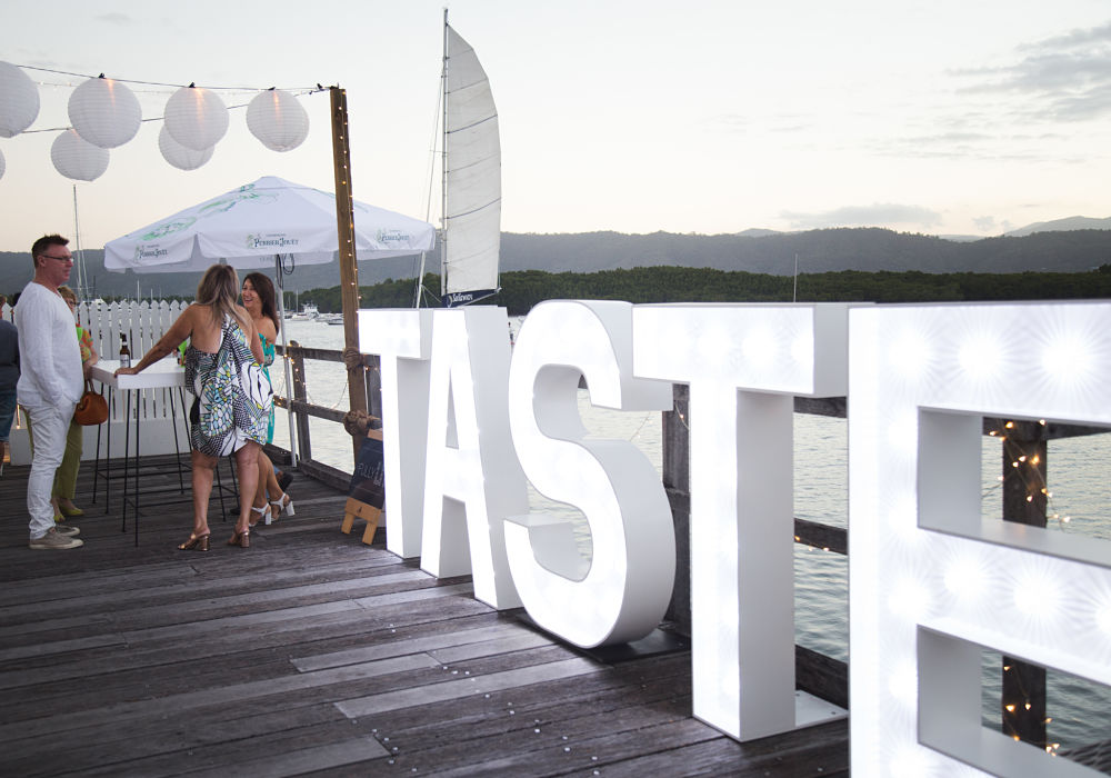 Giant Illuminated Letters | Event Letters | Light Up Letters | Letter ...